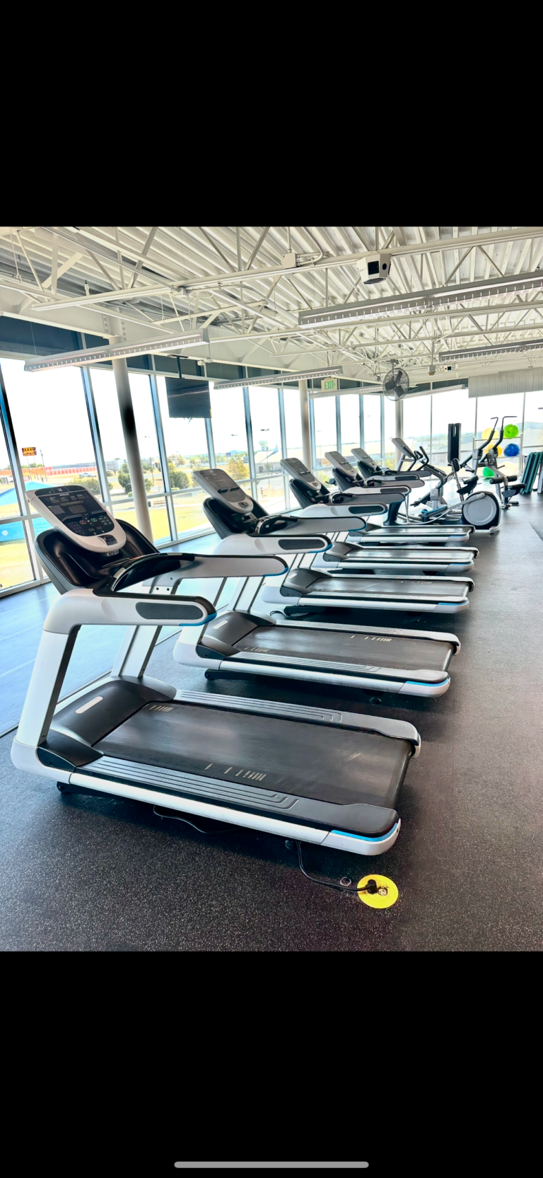 Precor TRM 800 Treadmills and 835 EFX ellipticals - Austin Fitness ...