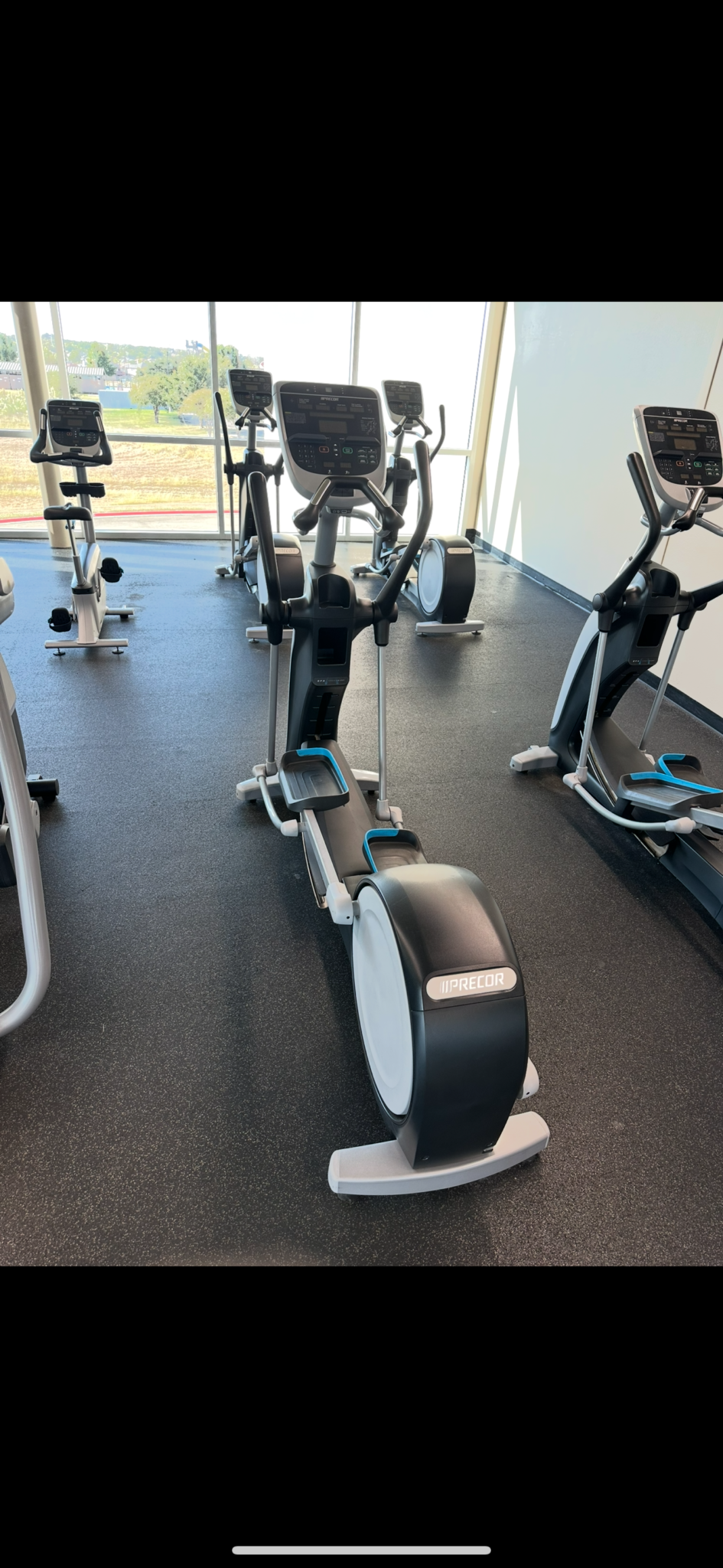 Precor TRM 800 Treadmills and 835 EFX ellipticals - Austin Fitness ...
